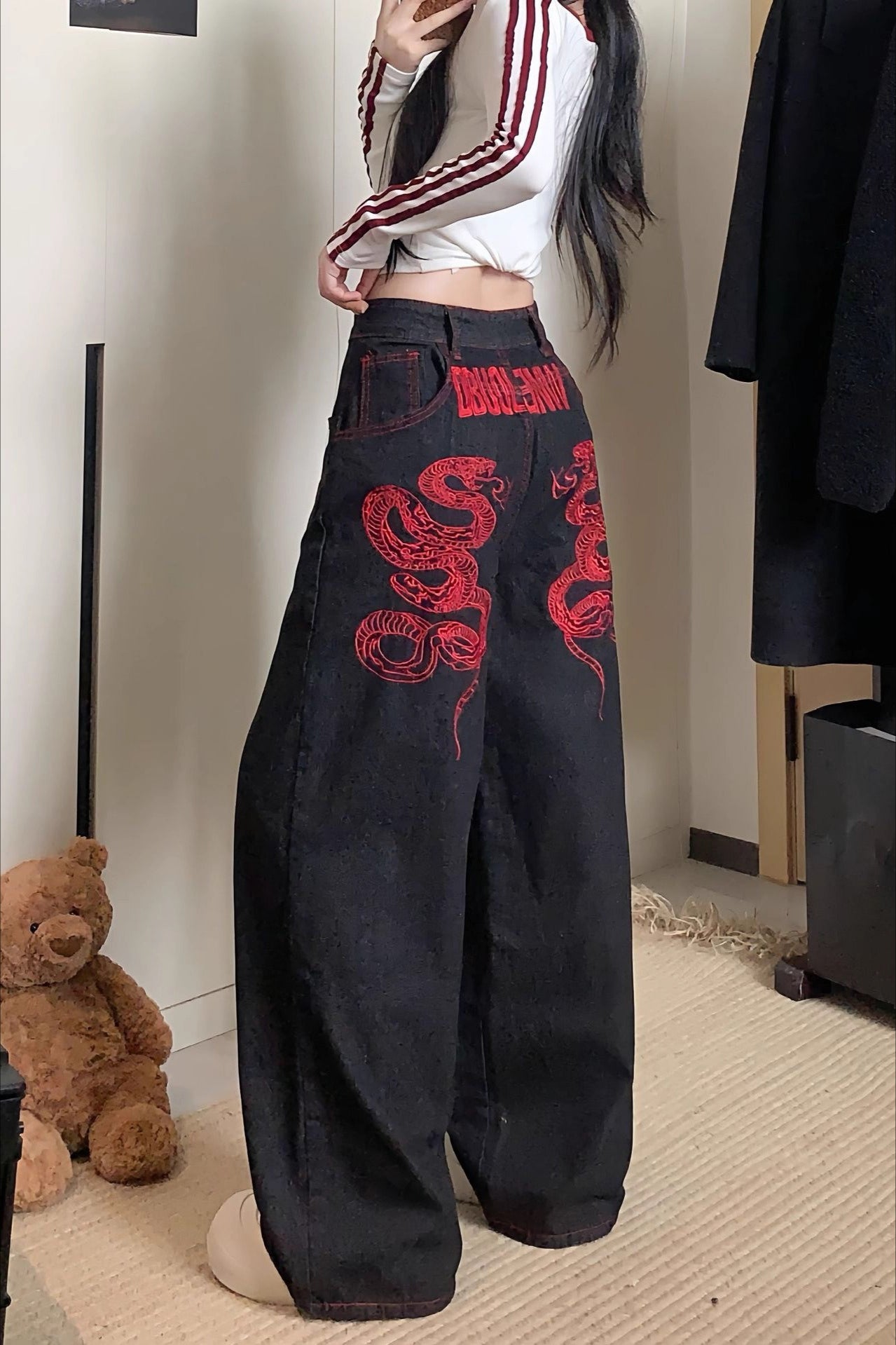 Slim Fit Snake Embroidered Denim Pant – Cosmoslay